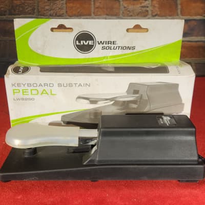 Livewire Solutions ABY Box Footswitch | Reverb