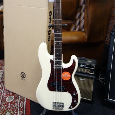 Fender Classic Vibe '60s Mustang® Bass ow | Reverb France