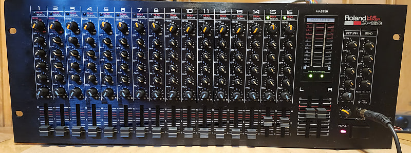 Roland M-160 16-Channel Line Mixer 1990s - Black | Reverb