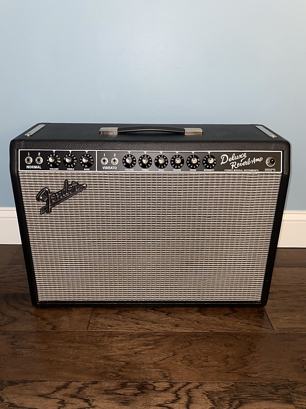 Fender Deluxe Reverb 22 watt combo amp | Reverb