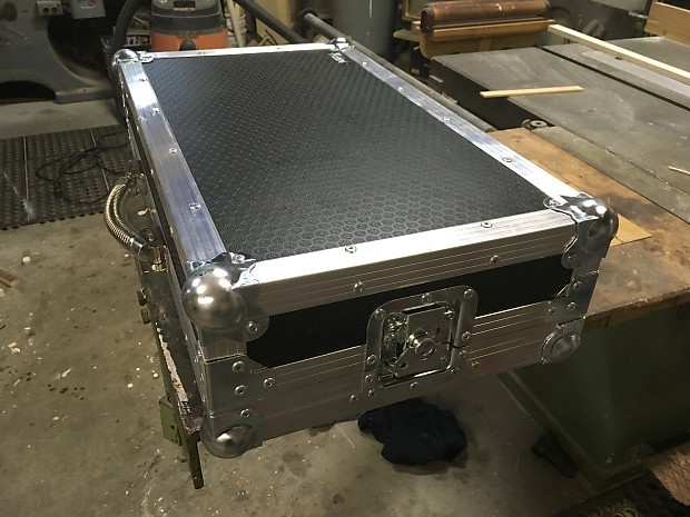 NSP cases line 6 Helix flight case 2018 Black and aluminum | Reverb