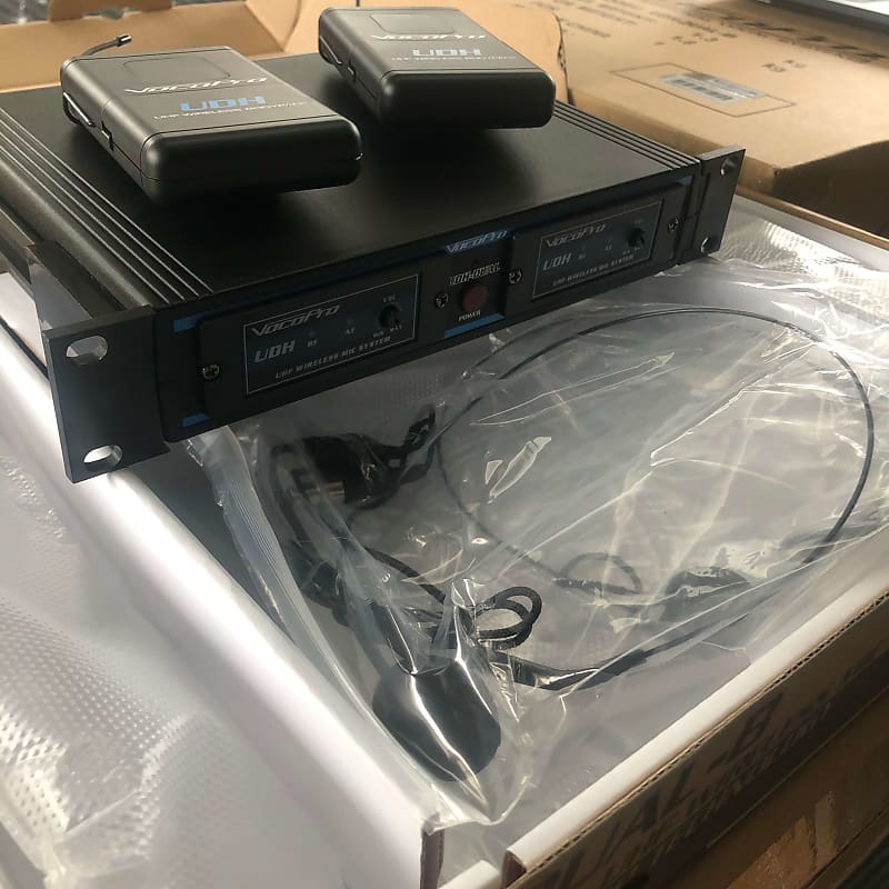 VocoPro Dual Channel UHF Wireless Mic System UDH-DUAL-B2 | Reverb