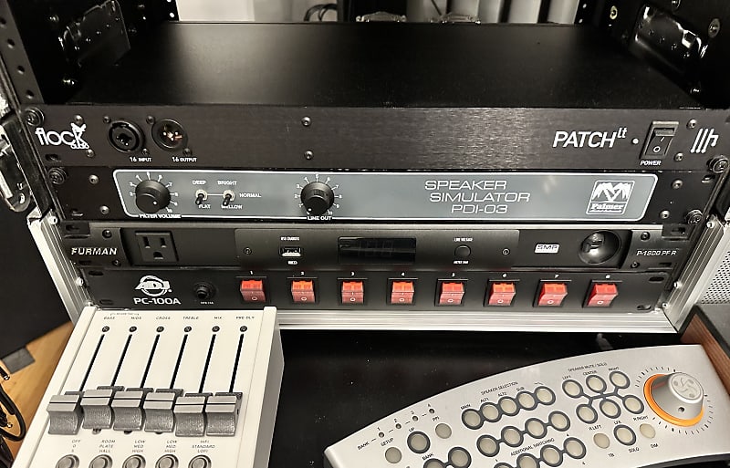 Flock Audio PATCH LT 16x16 32 point patchbay - Black | Reverb
