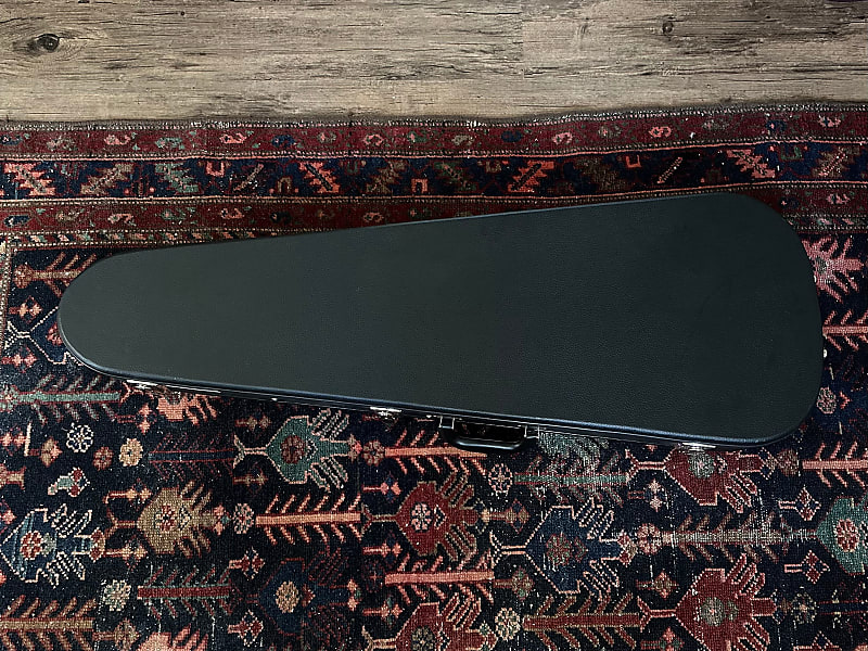 Teardrop Stratocaster Hard Case – Black | Reverb