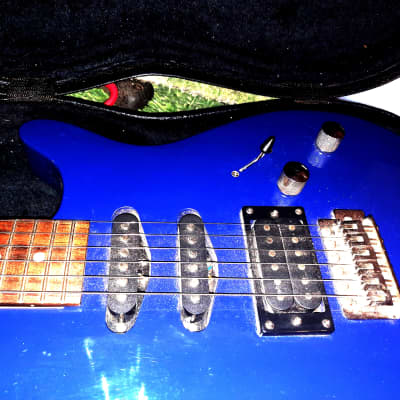 Rogue Rocketeer navy blue strat-style double cutaway guitar | Reverb