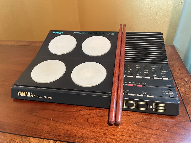 Yamaha DD-5 Black Midi Drum Machine | Reverb