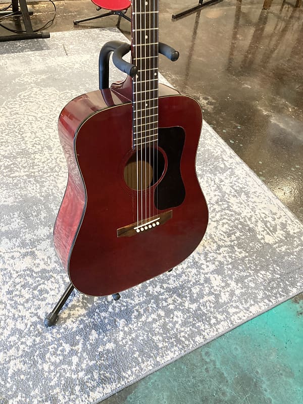 1976 Guild D25 Cherry Dreadnought Plays and Sounds Amazing! | Reverb