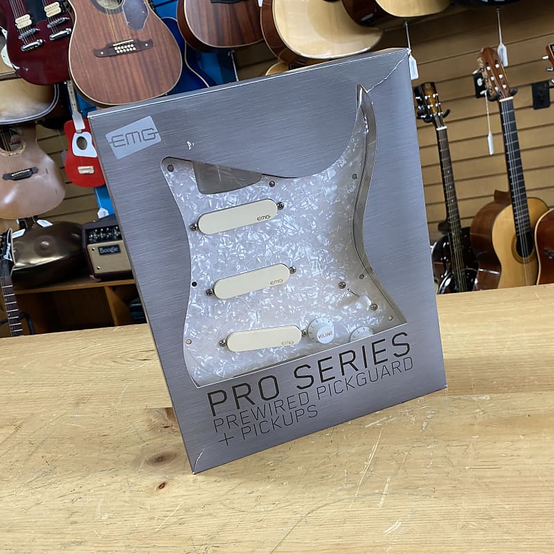 EMG DG20 David Gilmour Loaded Stratocaster Pickguard | Reverb