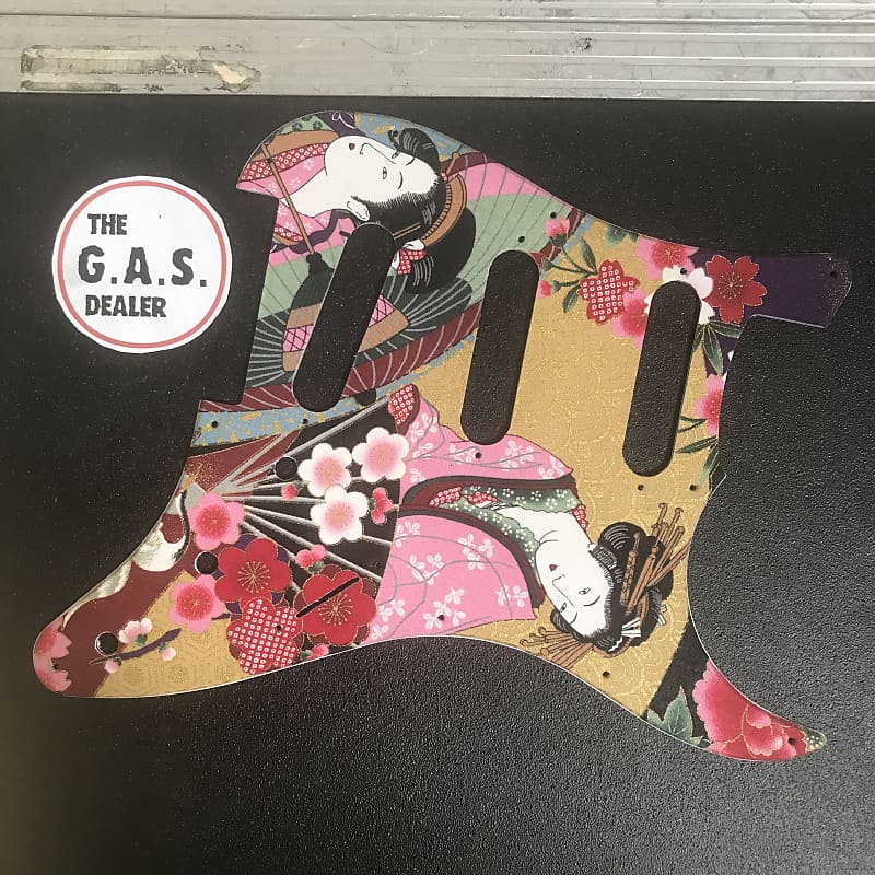 RARE 2013 Fender Japan ST62-SPL “Gold Geisha” Strat Pickguard | Reverb