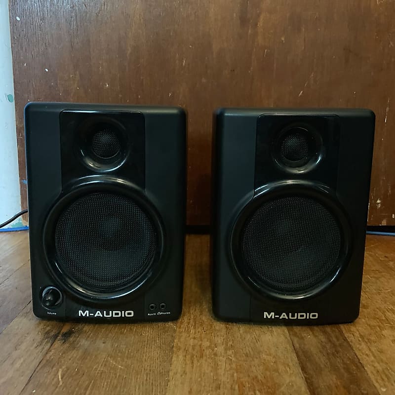 M-Audio AV40 Pair | Reverb