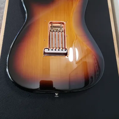 Fender AVRI 62 Stratocaster Nitro Sunburst Body with Pure | Reverb