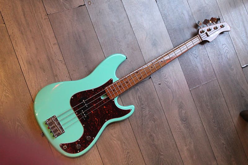 SIRE "P5 Marcus Miller Alder-4 Mild Green" 3, 70 KG | Reverb