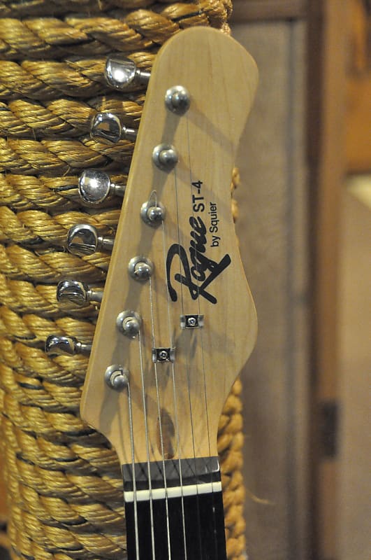 Rogue St-4 1990's - Red | Reverb