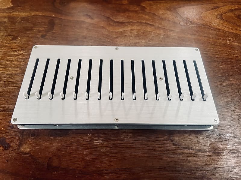 16n faderbank 2022 - silver | Reverb