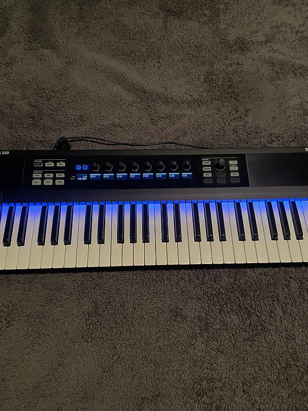 Native Instruments Komplete Kontrol S49 mk1 2010s - Black | Reverb