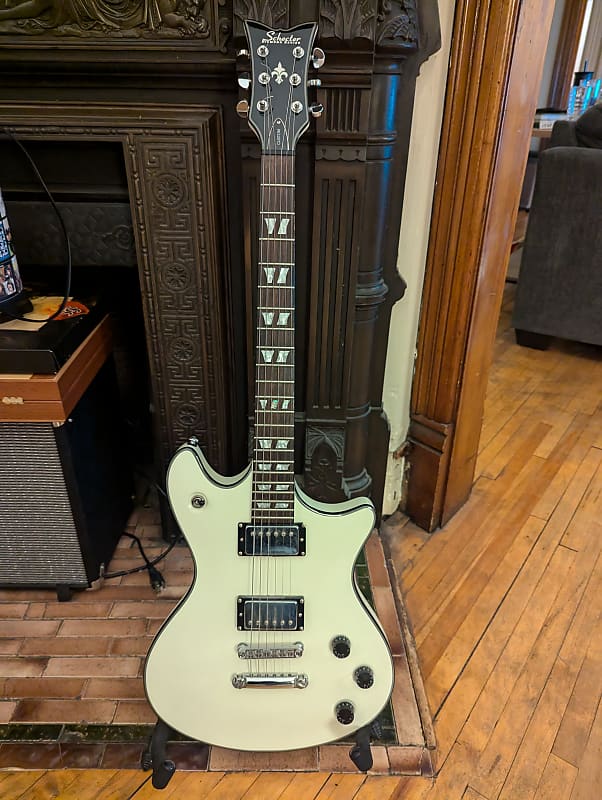 Schecter Tempest Custom | Reverb