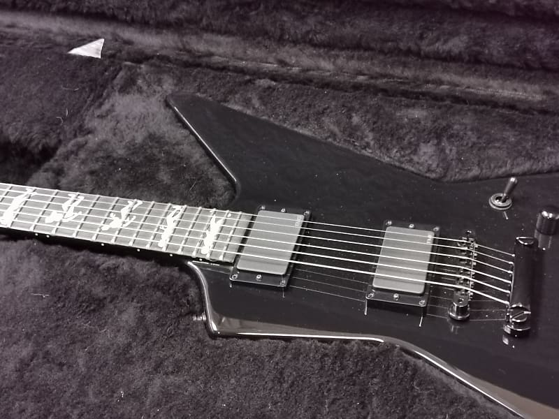ESP Custom Shop Man to Wolf James Hetfield MX Explorer | Reverb Canada