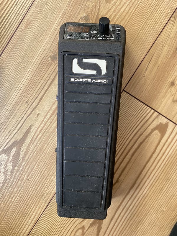 Source Audio SA163 Reflex Universal Expression Controller | Reverb