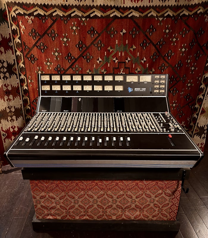 API 1608 - unloaded | Reverb