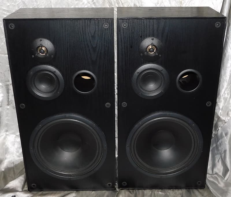 KLH KLH-9912 stereo speakers pair | Reverb