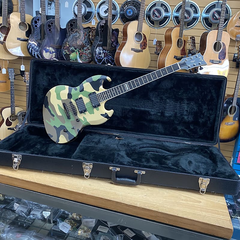 ESP Viper Camo Electric Guitar w/ Hard Shell Case | Reverb