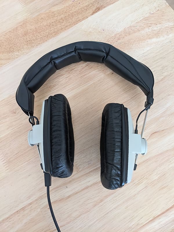 Beyerdynamic DT 100 Monitor/Tracking Headphones, 400 Ohm, | Reverb UK