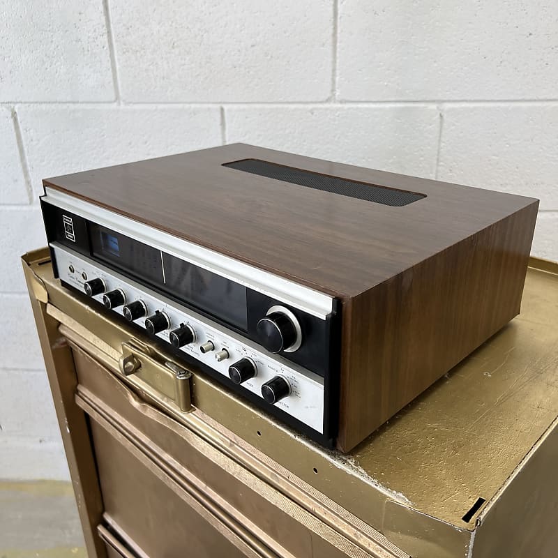 KLH Model 52a Receiver | Reverb