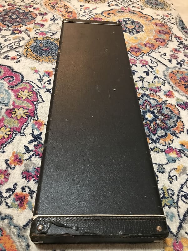 Fender Stratocaster 1960’s Red case | Reverb