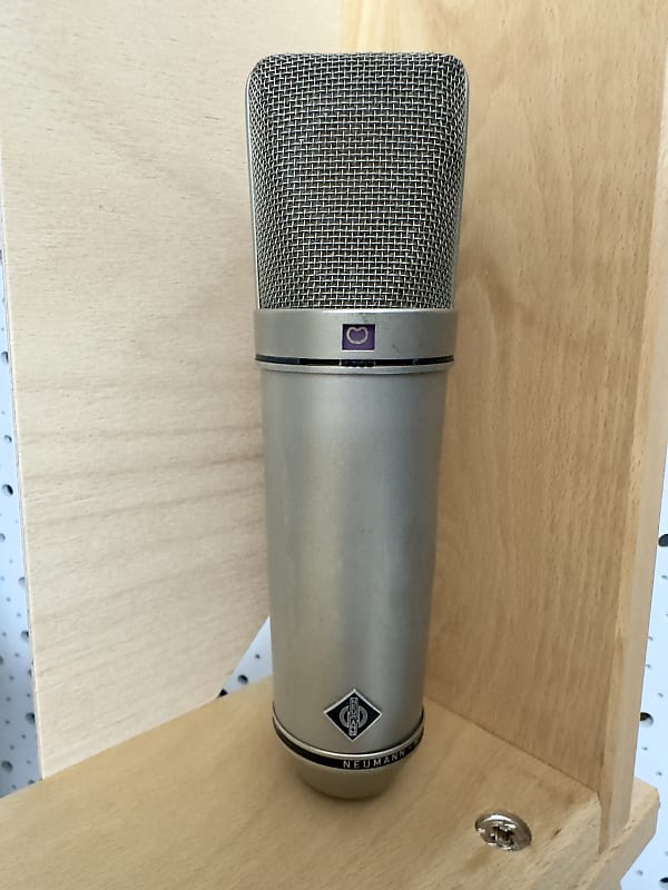 Neumann U77 | Reverb