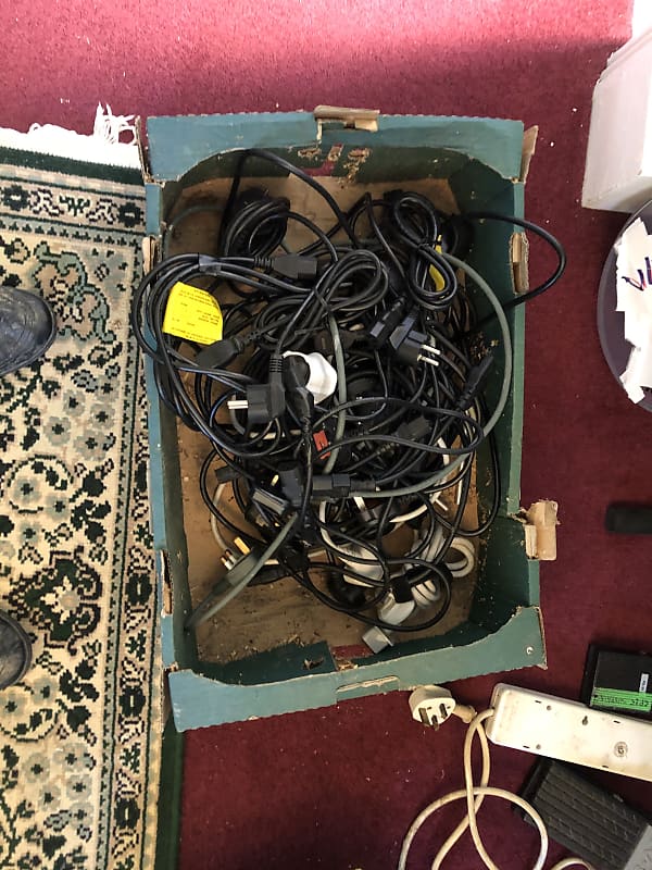 20x Various Kettle Plugs | Reverb UK