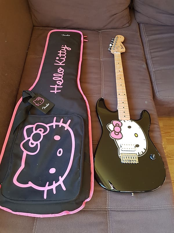 Squier Hello Kitty Stratocaster 2006 with original | Reverb Denmark