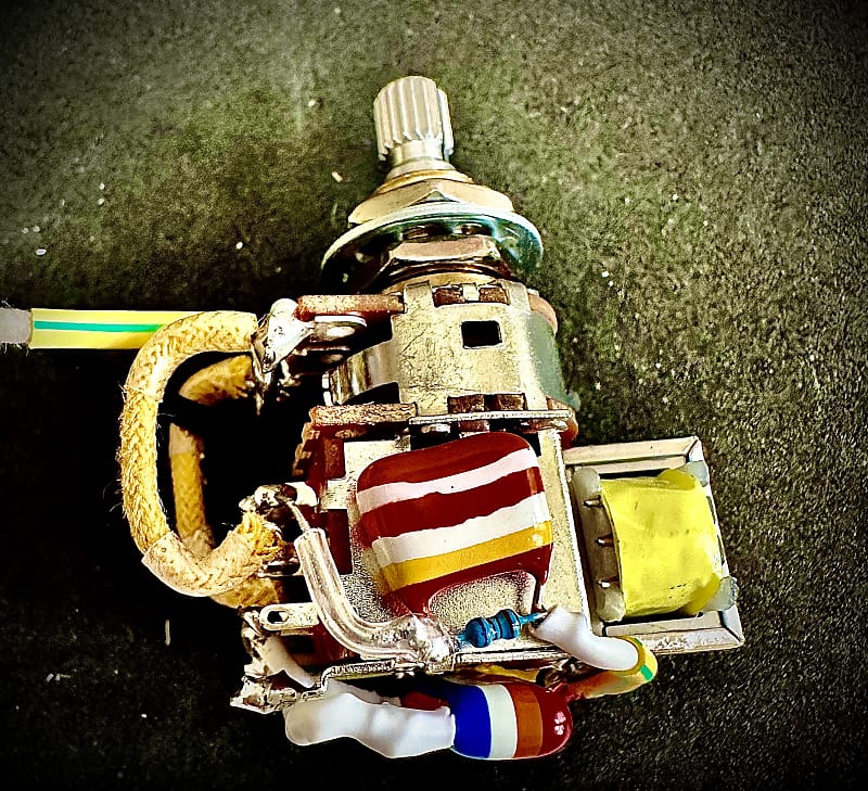 The Most Tonally Powerful Self-Powered Tone Pot on the Planet | Reverb