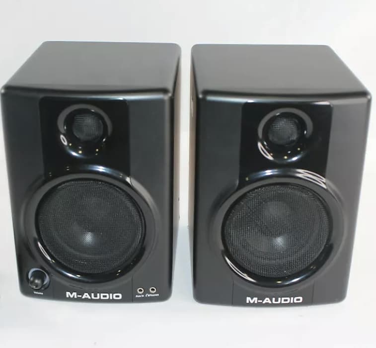 M-Audio AV 40 2015 Black | Reverb