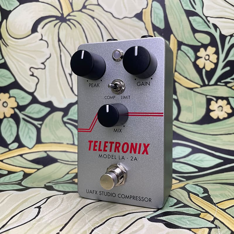 Universal Audio Teletronix LA-2A Studio Compressor | Reverb