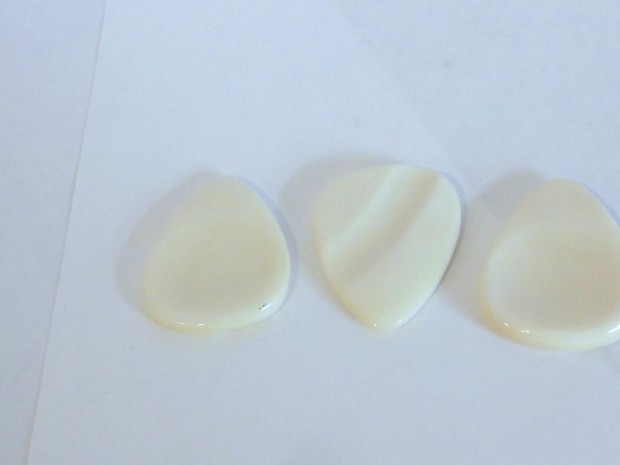 Tesi CB2 Bone Guitar Picks 3-Pack | Reverb