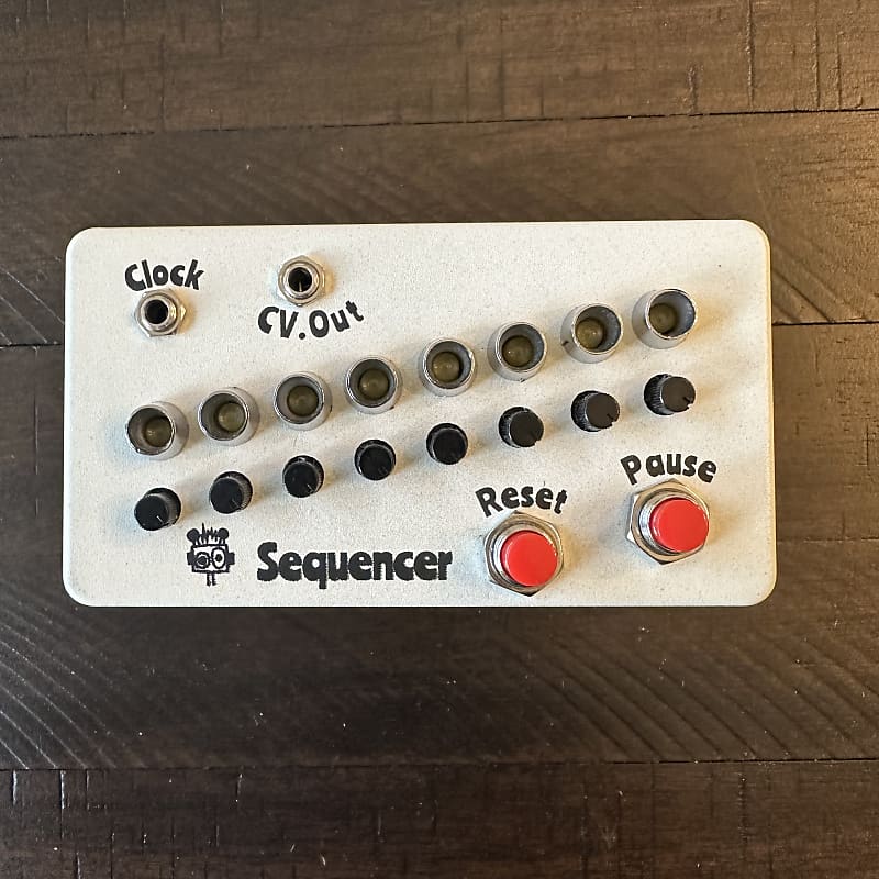 Hungry Robot CV Sequencer Desktop Modular Synthesizer Pedal | Reverb