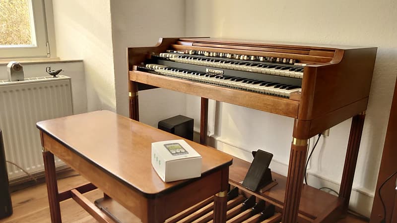 Hammond B3000 Organ with Leslie HL-772 and bench | Reverb