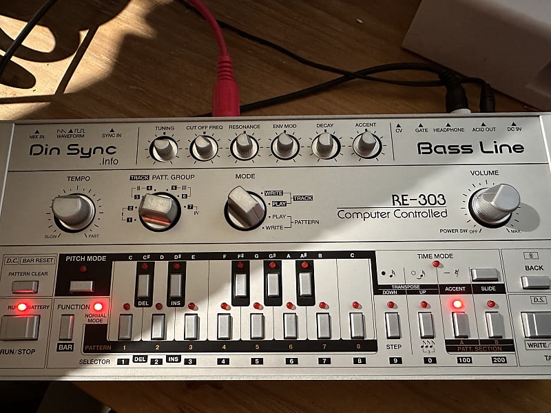 Dinsync Re303 2023 - Argent | Reverb Australia