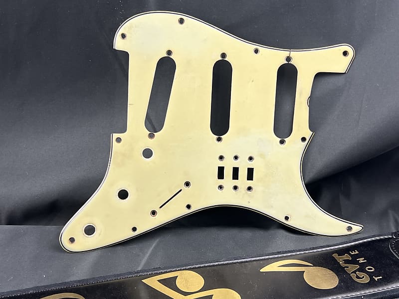 Fender 1962 Stratocaster nítrate old parchment scratchplate | Reverb