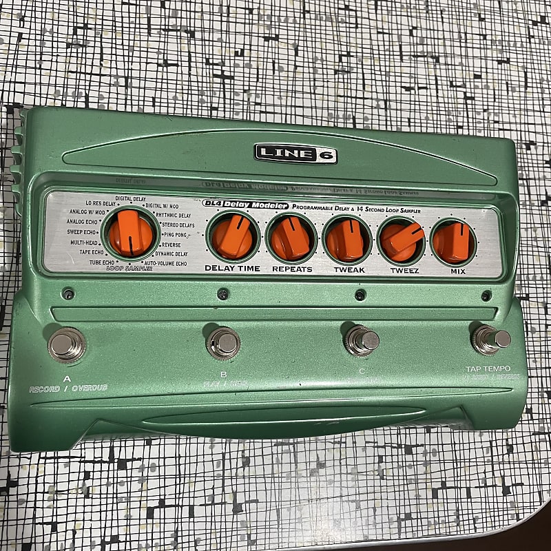 Line 6 DL4 Delay Modeler w/Soft Switch & LED Mods Modded | Reverb