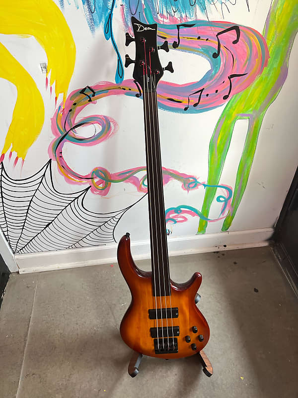 Dean Edge - Fretless Early 2000s - Amburst | Reverb