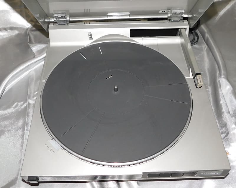 Realistic LAB-2200 vintage turntable | Reverb