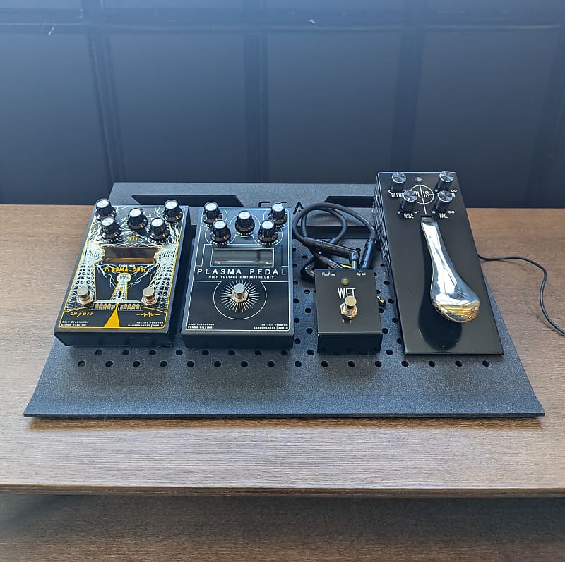 Gamechanger Audio Display Pedalboard - Plus Pedal, Wet, | Reverb