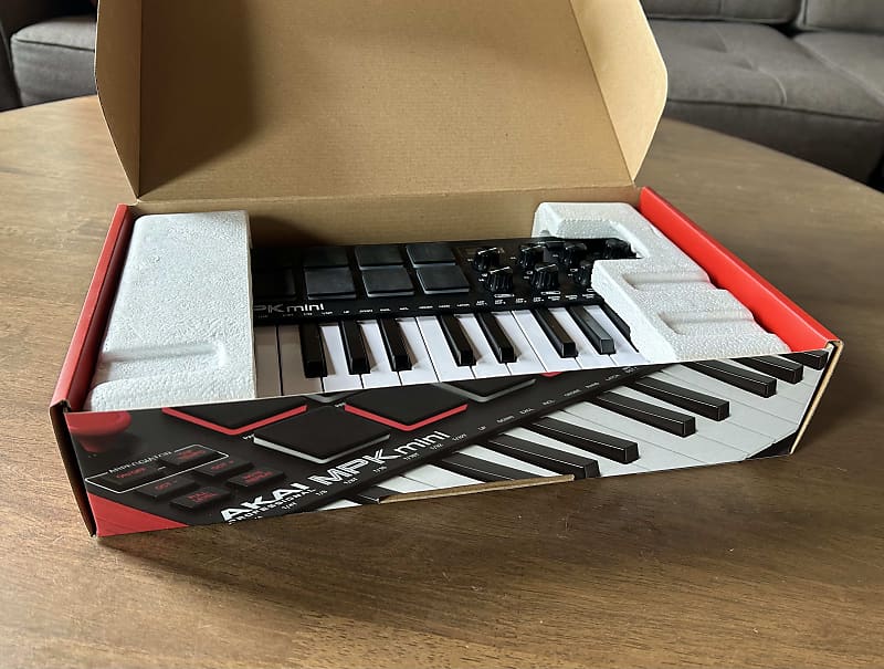 AKAI MPKmini MK3 midi keyboard | Reverb