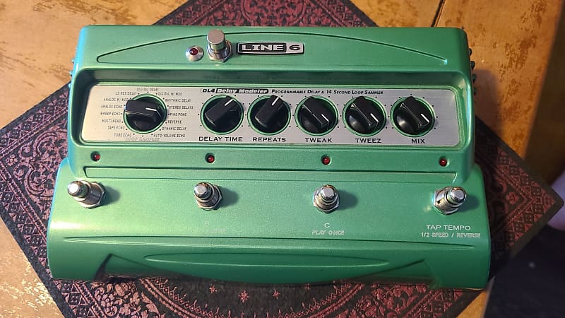 Line 6 DL4 Delay Modeler *Loop Switch Mod | Reverb