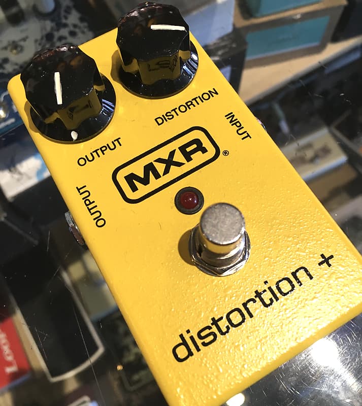 MXR M-104 Distortion + | Reverb