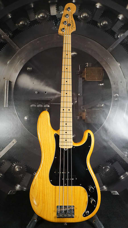 Fender FSR American Standard Hand-Stained Ash Precision | Reverb UK