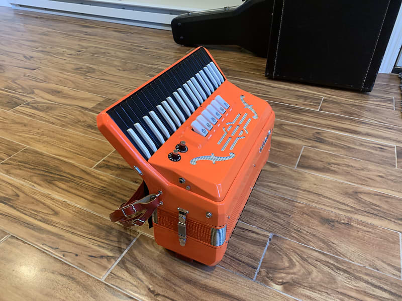 Titano Tiger Piano Accordion Combo 'Cordion 1964 Red | Reverb
