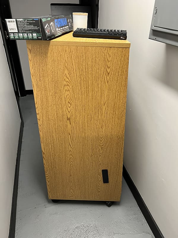 24 Space Slanted Studio Rack on wheels (wood finish) | Reverb