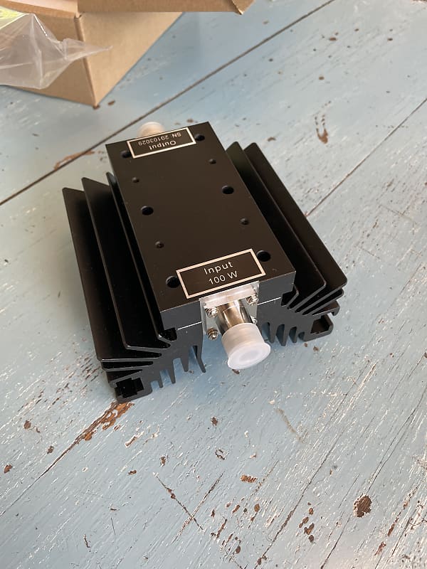 SR Technology 100W 40db 5GHz Attenuator Modern | Reverb